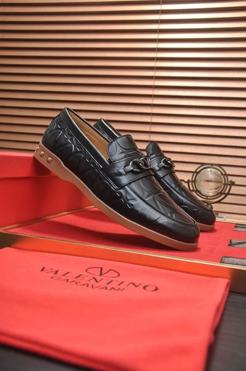 Inexpensive Valentino Low Shoes