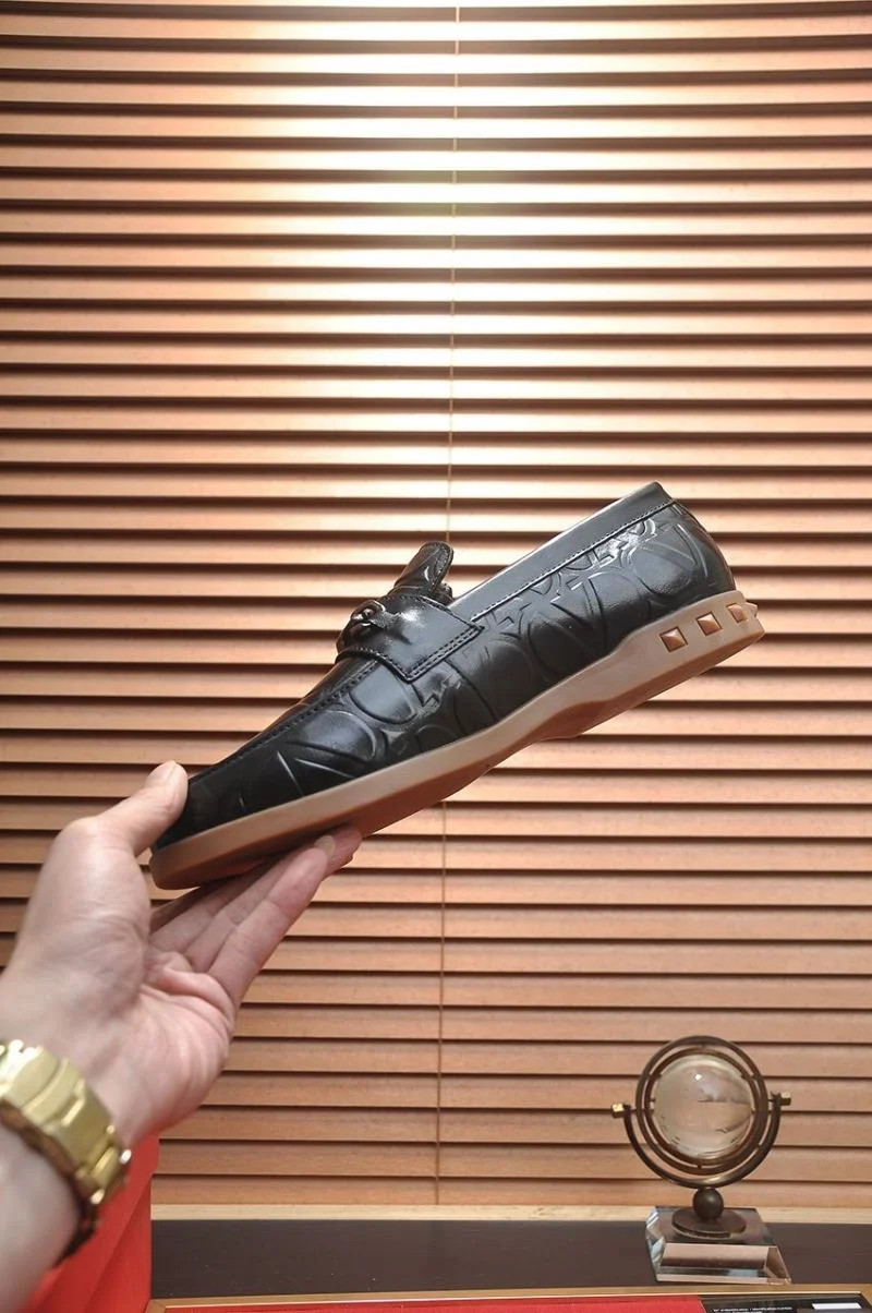 Inexpensive Valentino Low Shoes