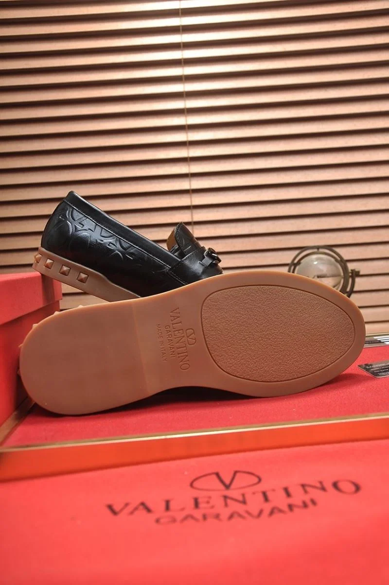 Inexpensive Valentino Low Shoes