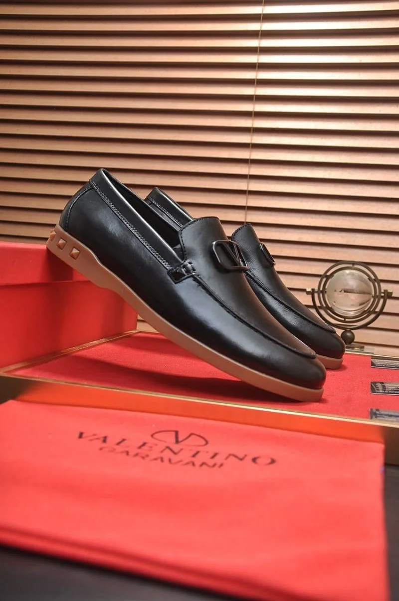 Indistinguishable Valentino Low Shoes