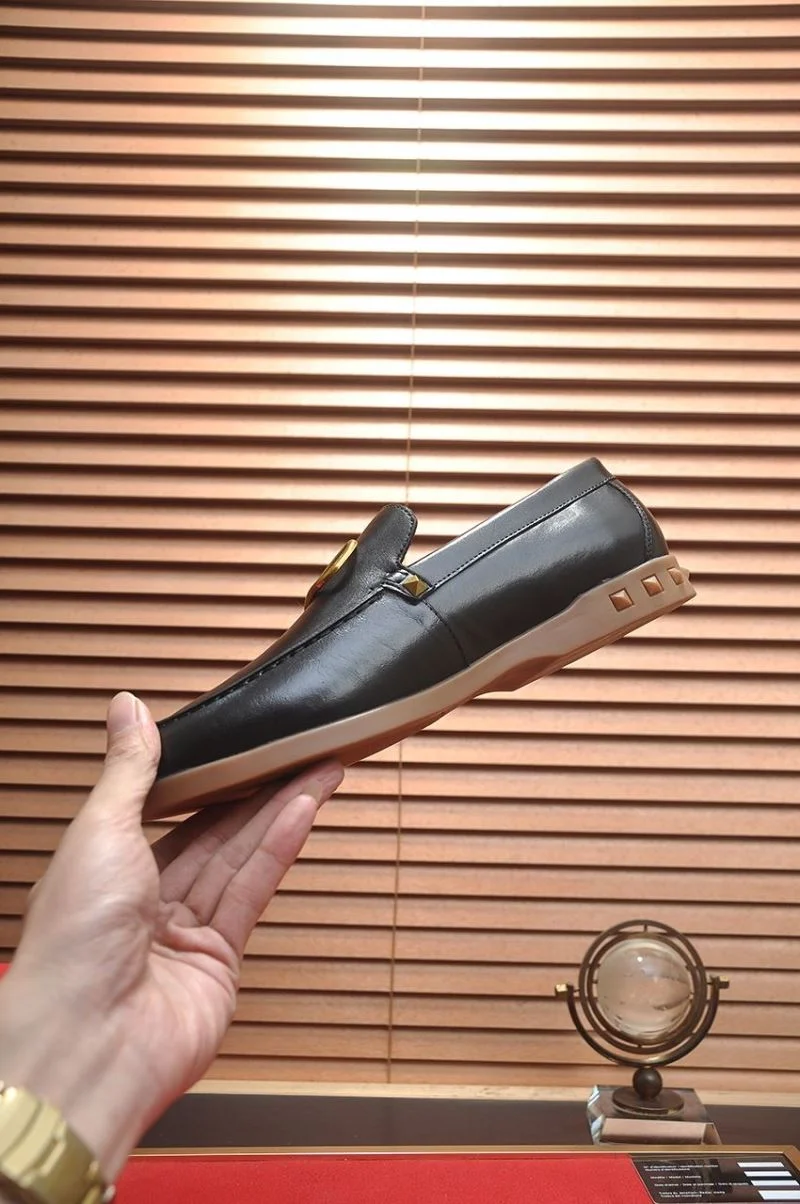 Exact replica Valentino Low Shoes