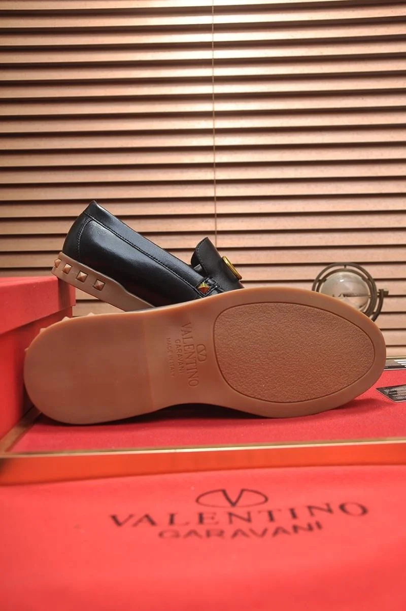 Exact replica Valentino Low Shoes