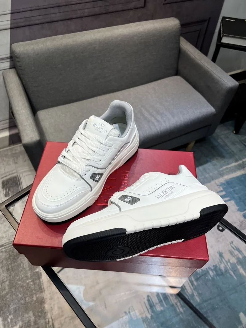 Cut-rate Valentino Low Shoes