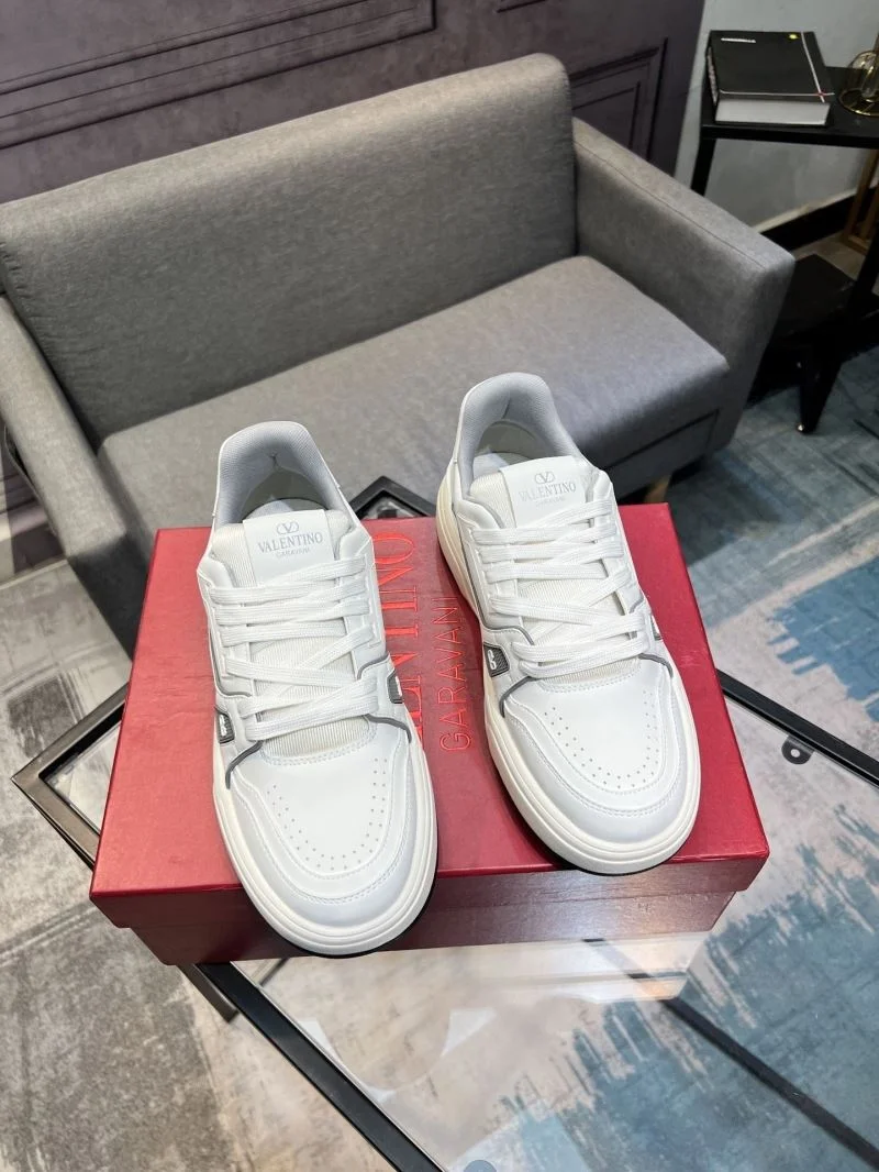 Cut-rate Valentino Low Shoes
