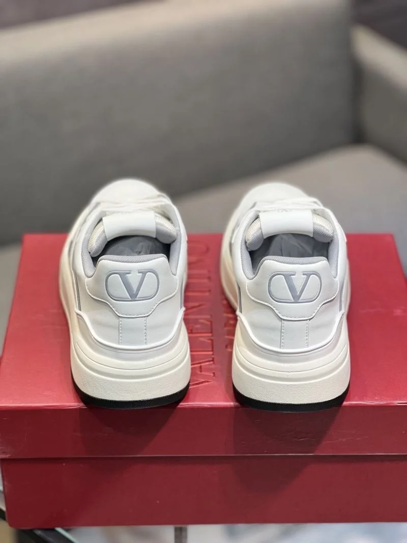 Cut-rate Valentino Low Shoes
