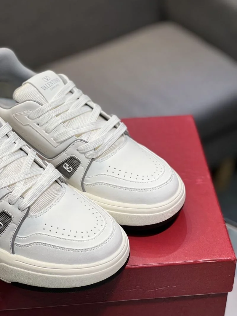Cut-rate Valentino Low Shoes