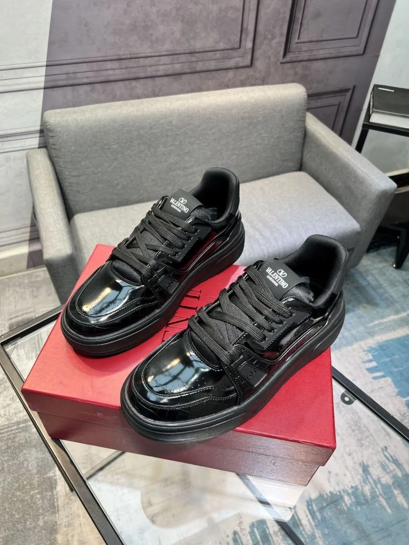 Cut-rate Valentino Low Shoes