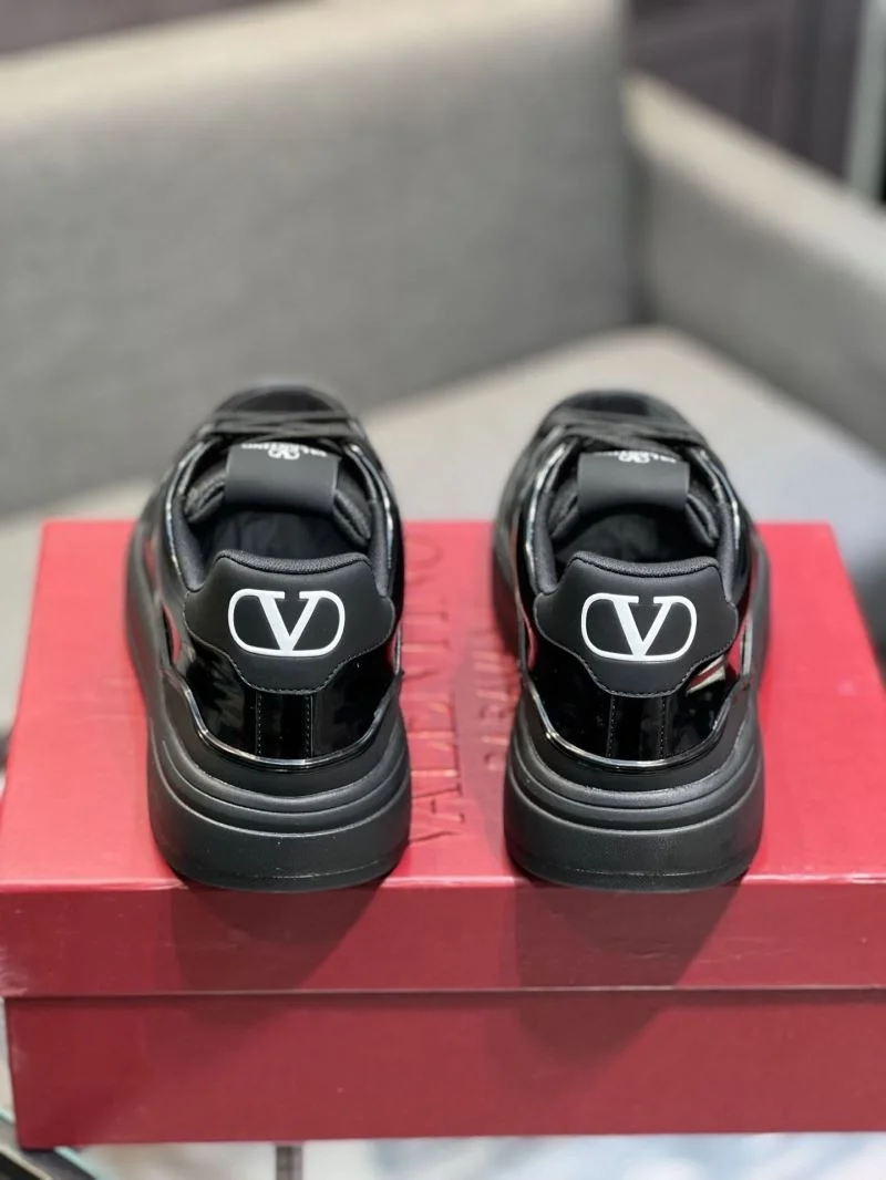 Cut-rate Valentino Low Shoes