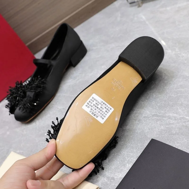 Cut-rate Valentino Low Shoes