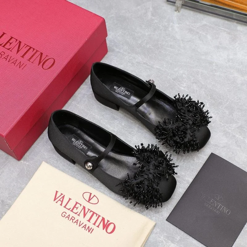 Cut-rate Valentino Low Shoes