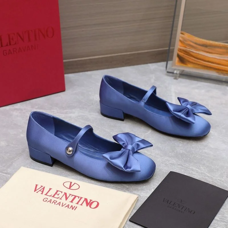 High accuracy Valentino Low Shoes