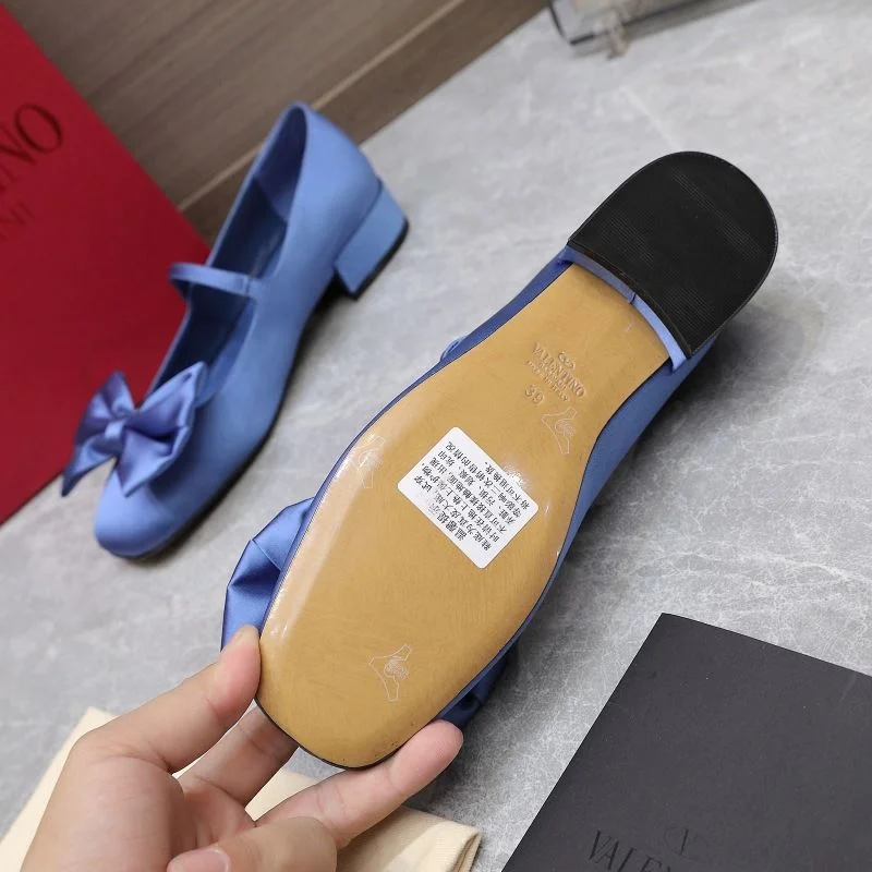 High accuracy Valentino Low Shoes
