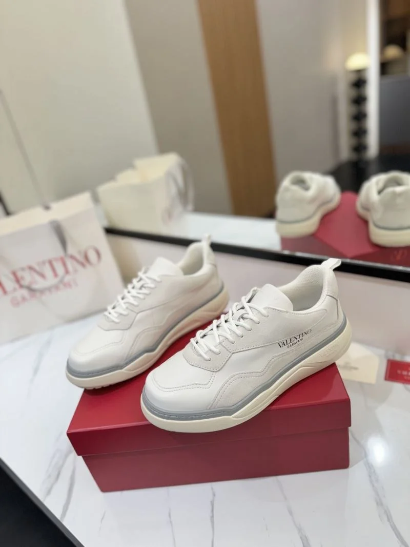 Cut-rate Valentino Low Shoes