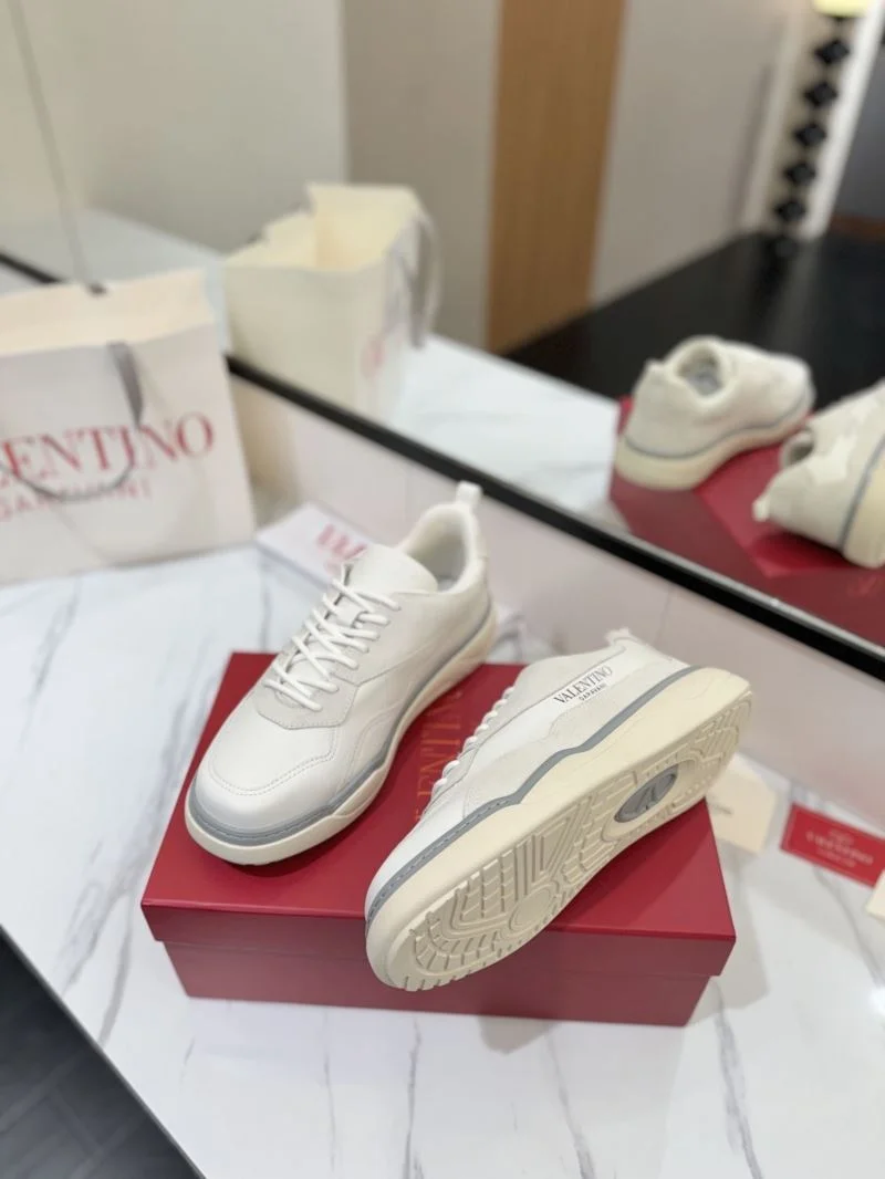 Cut-rate Valentino Low Shoes
