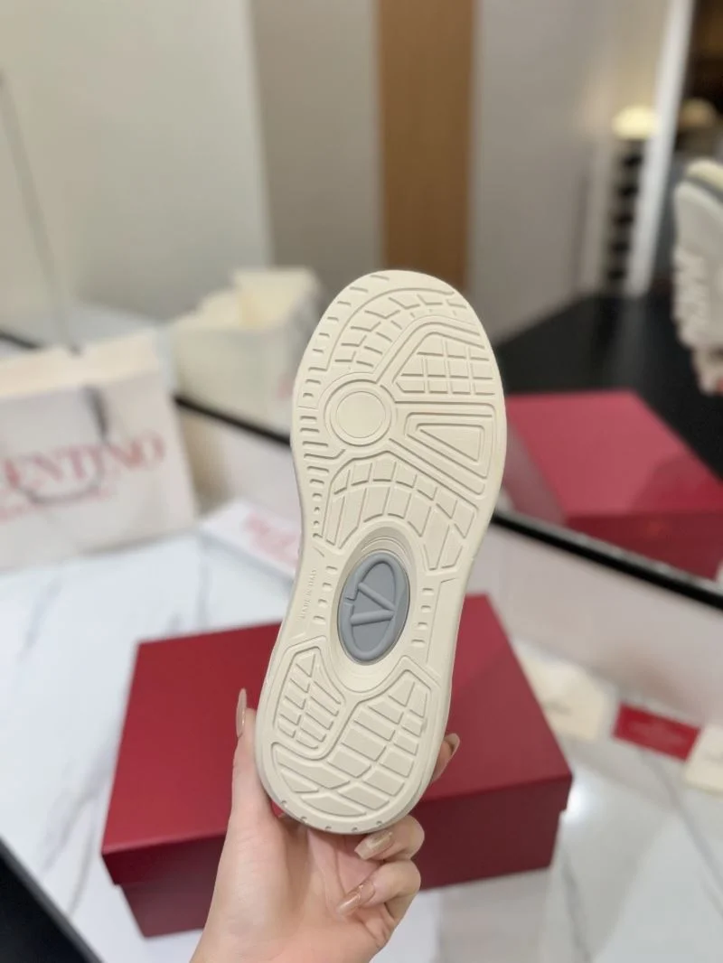 Cut-rate Valentino Low Shoes