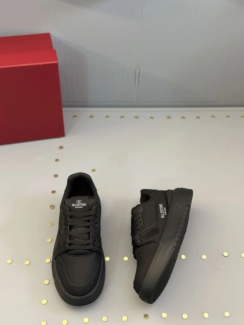 Reasonably priced Valentino Low Shoes