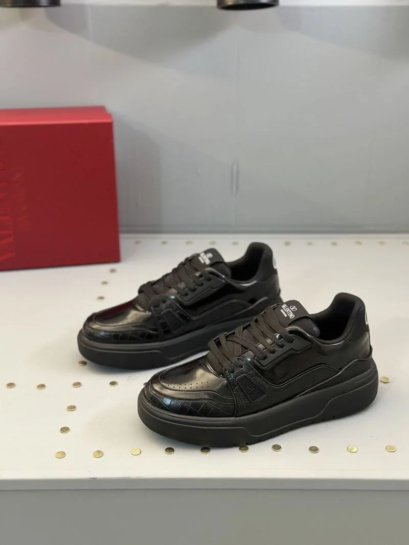 Reasonably priced Valentino Low Shoes