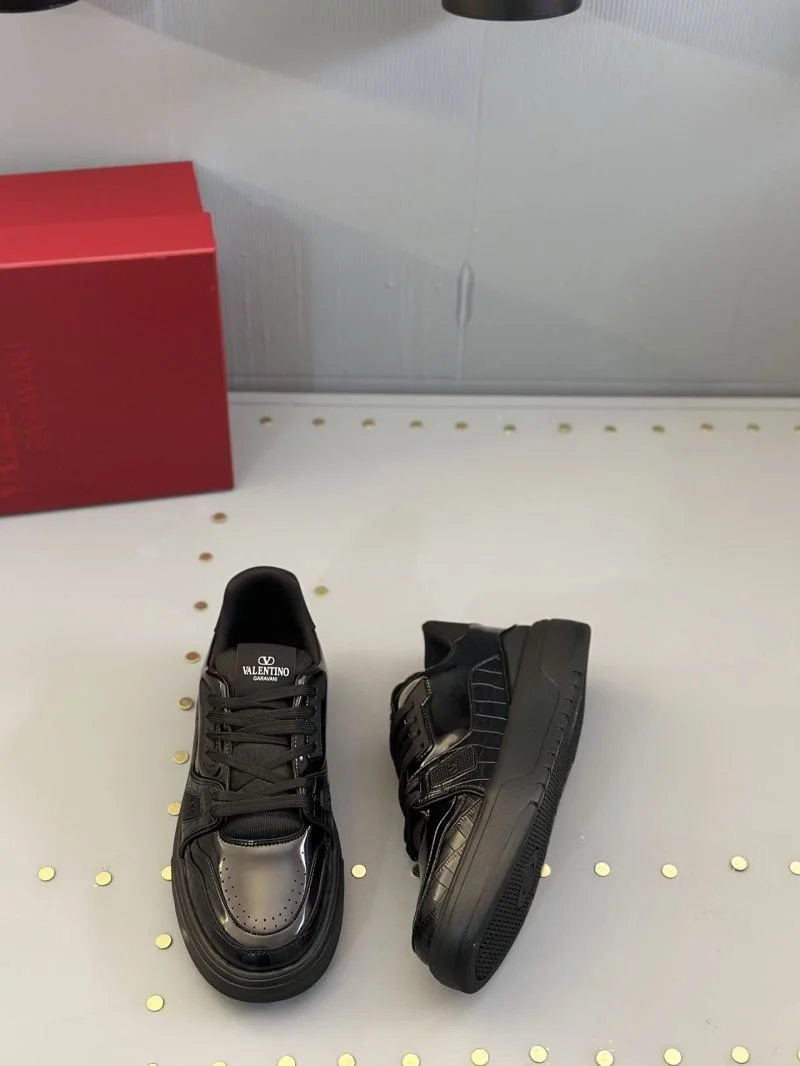 Reasonably priced Valentino Low Shoes
