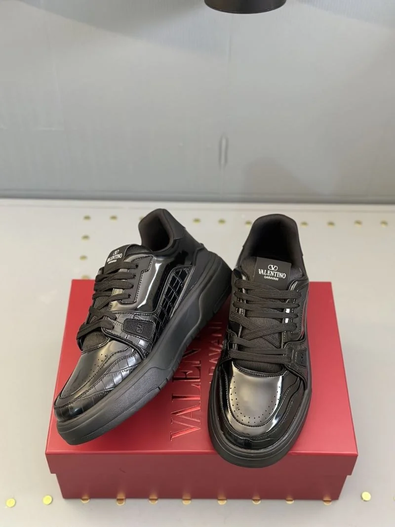 Reasonably priced Valentino Low Shoes