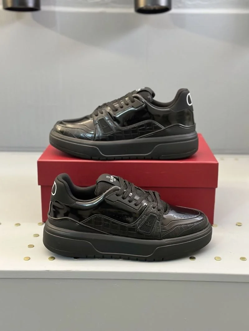 Reasonably priced Valentino Low Shoes