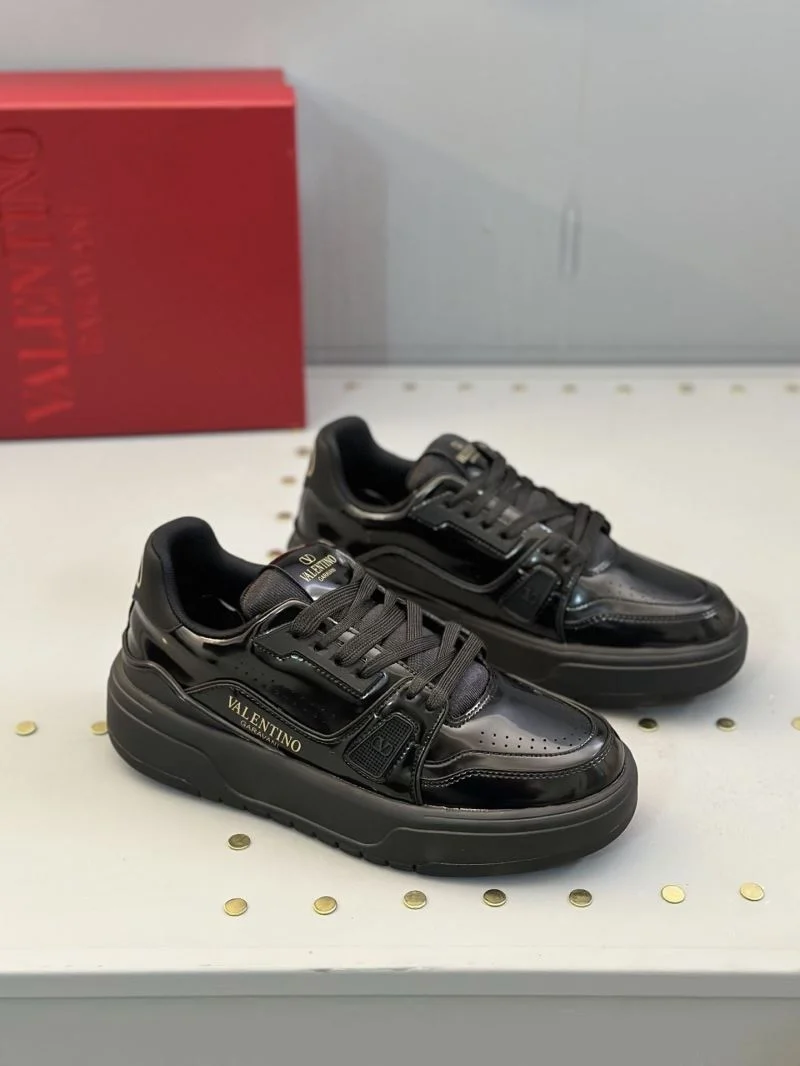 Cut-rate Valentino Low Shoes