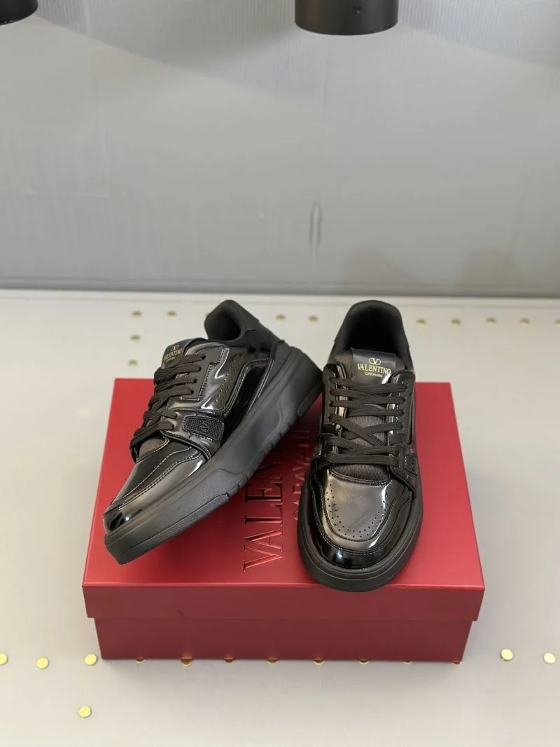 Cut-rate Valentino Low Shoes
