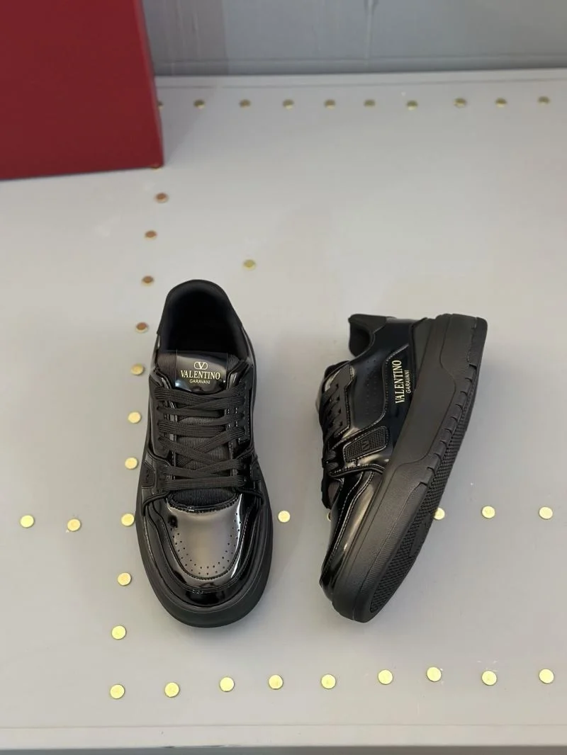 Cut-rate Valentino Low Shoes