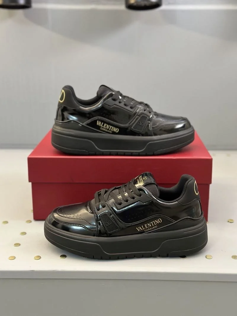 Cut-rate Valentino Low Shoes