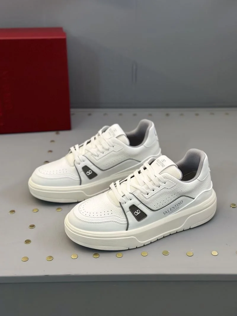 Bargain Valentino Low Shoes