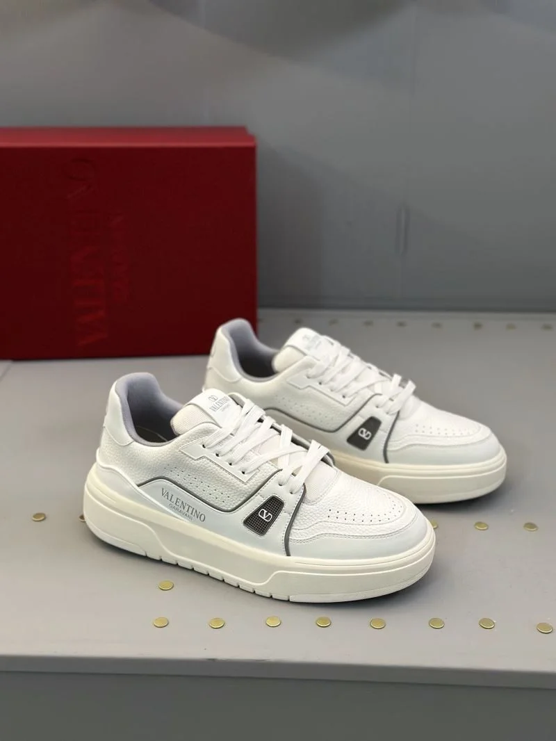 Bargain Valentino Low Shoes
