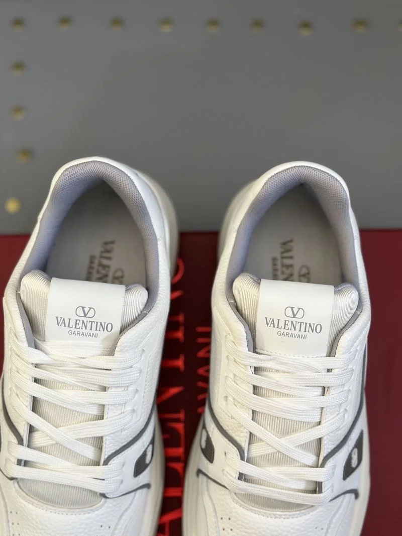 Bargain Valentino Low Shoes