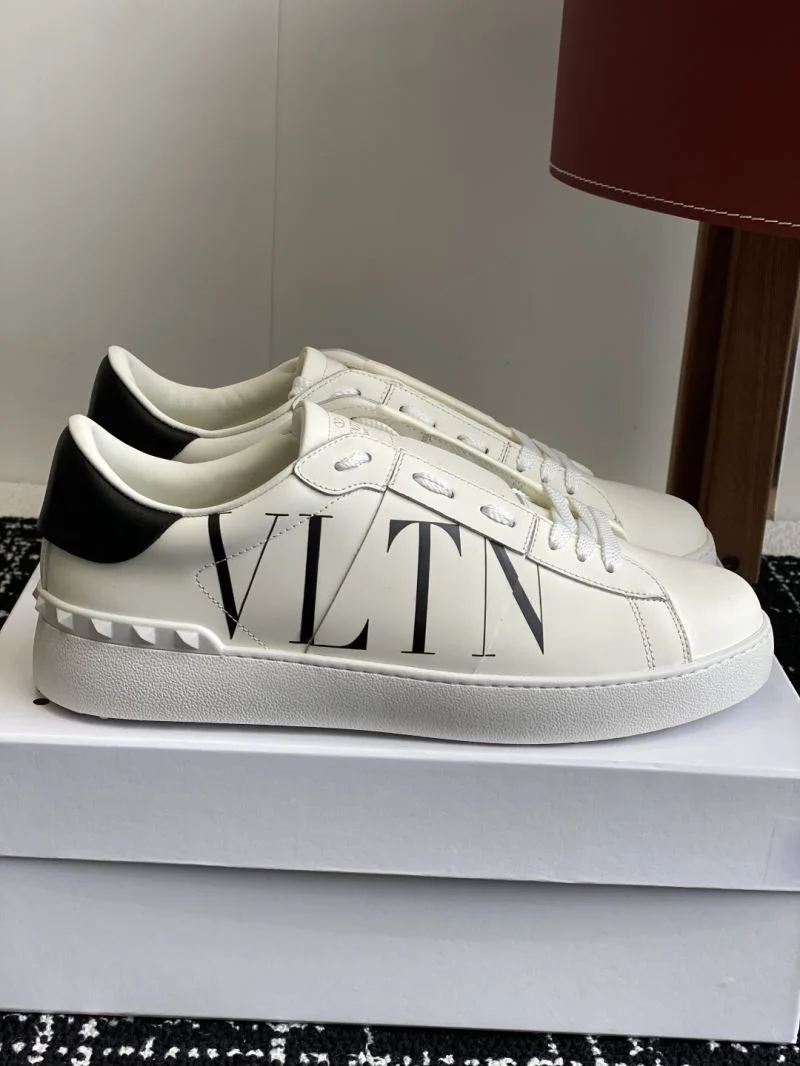 Affordable Valentino Low Shoes