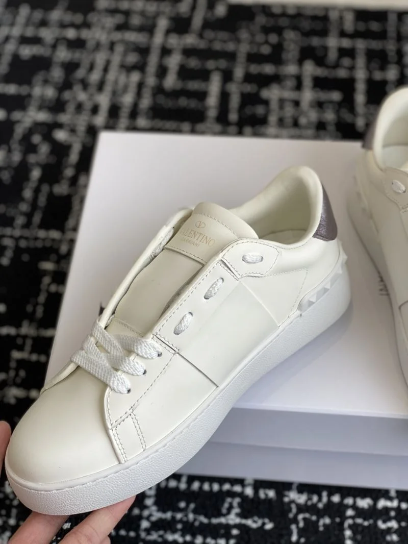 Exact replica Valentino Low Shoes