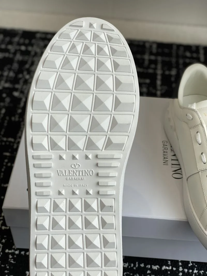 Exact replica Valentino Low Shoes