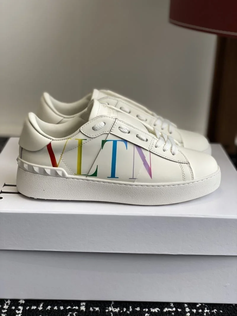 Exact replica Valentino Low Shoes