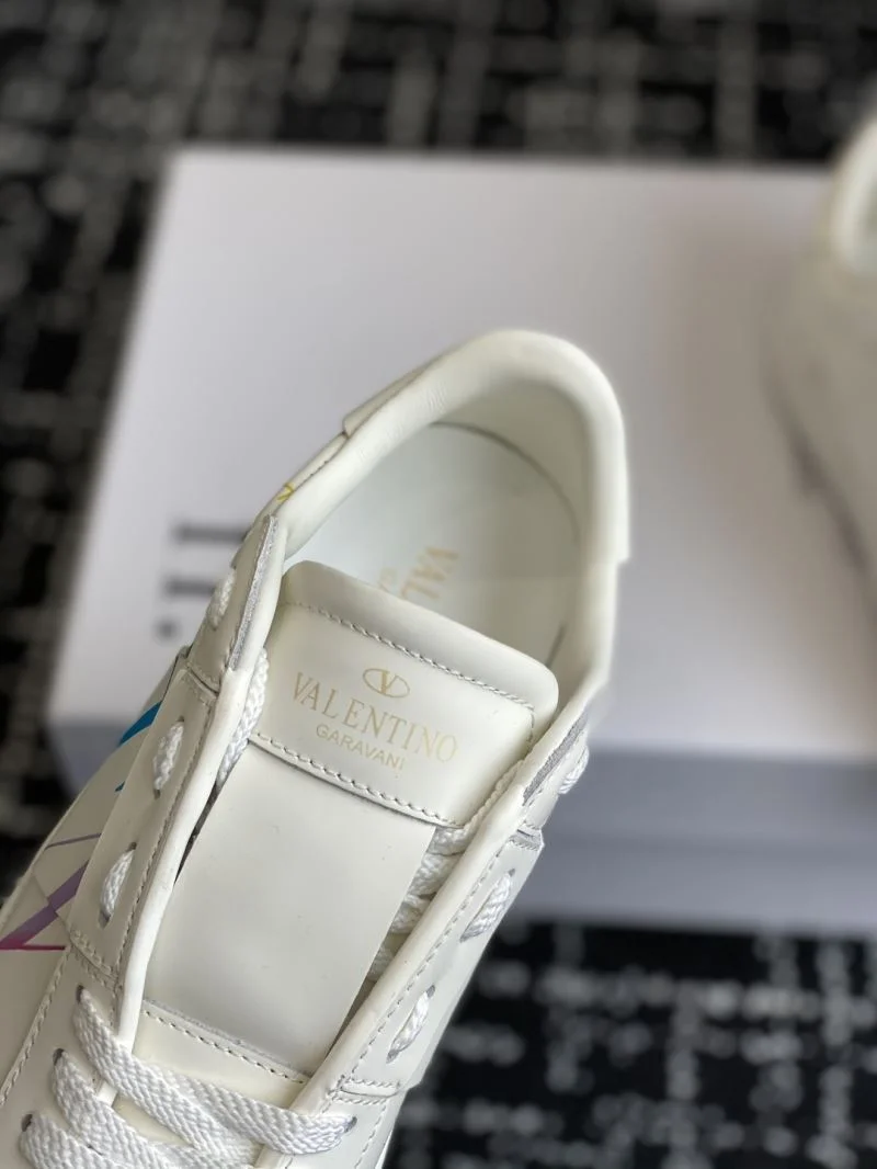 Exact replica Valentino Low Shoes