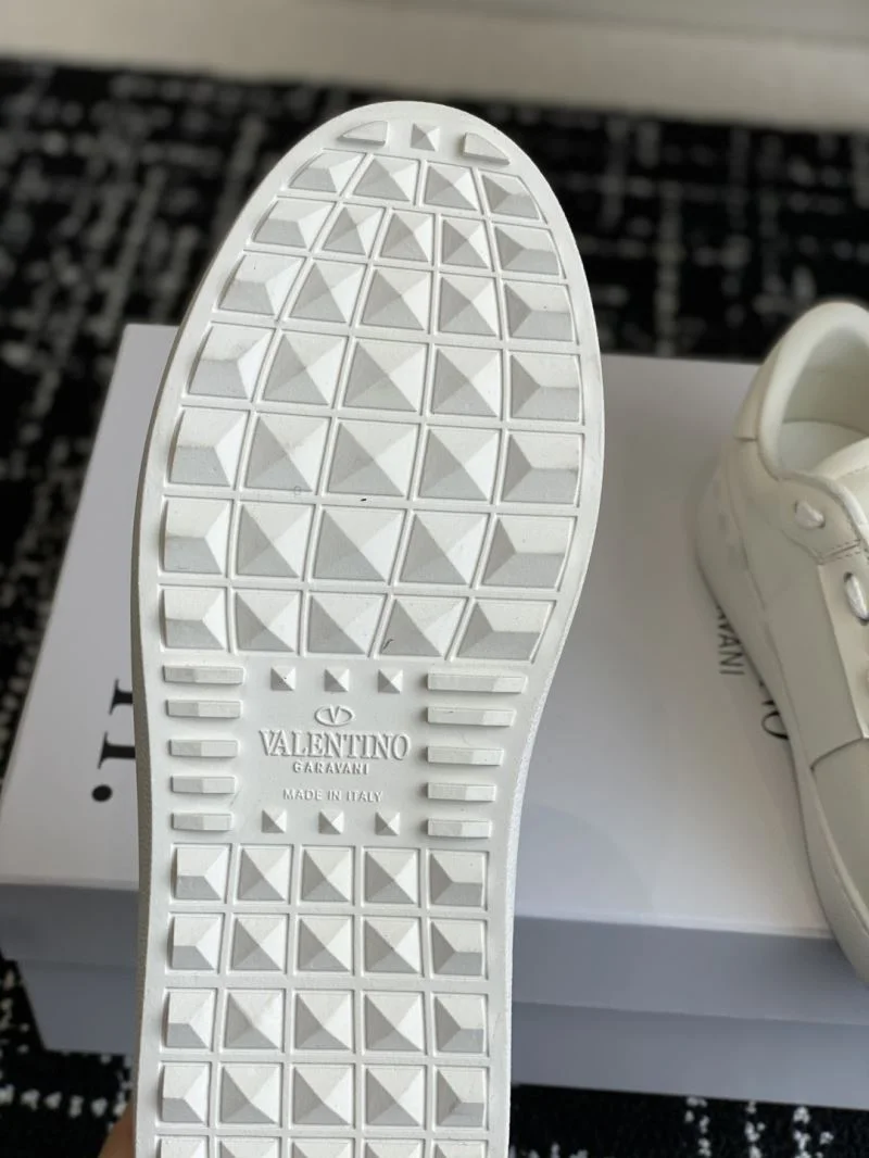 Exact replica Valentino Low Shoes
