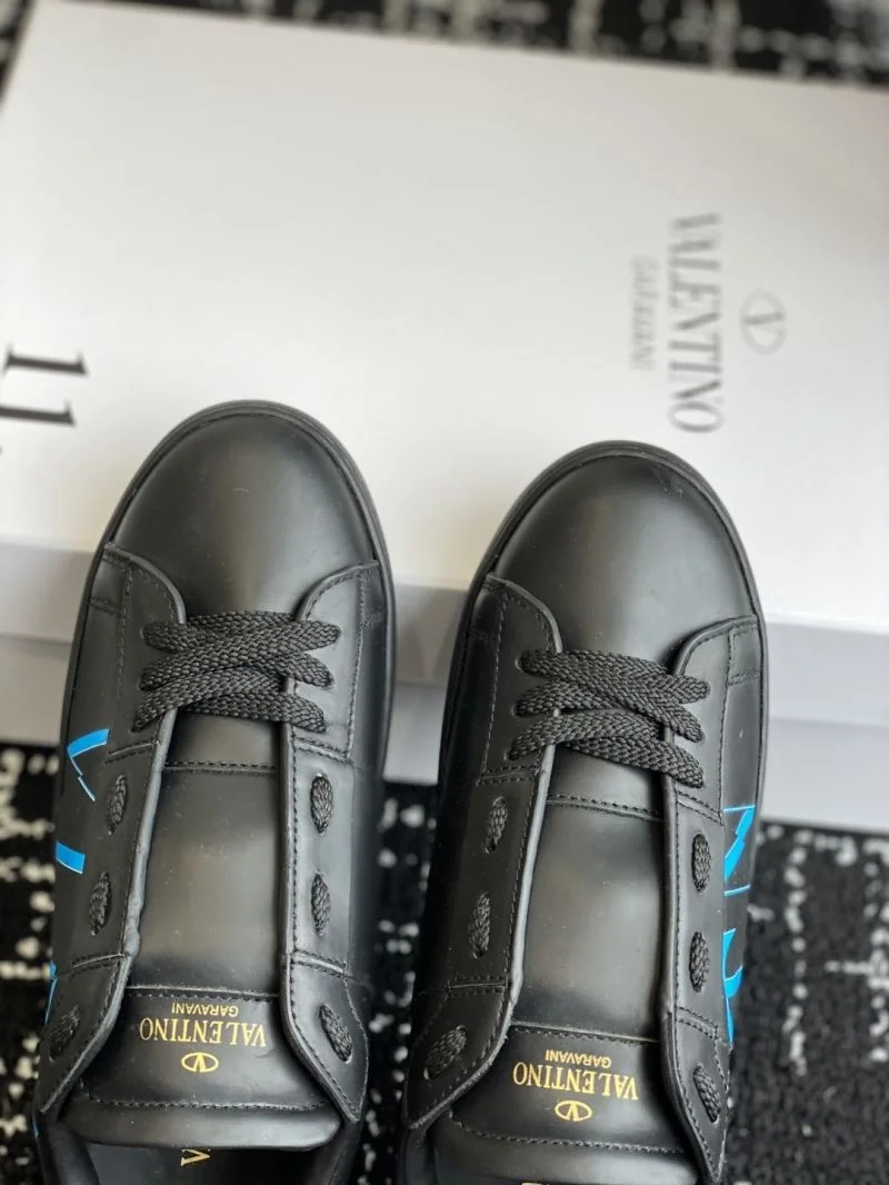 Real Valentino Low Shoes