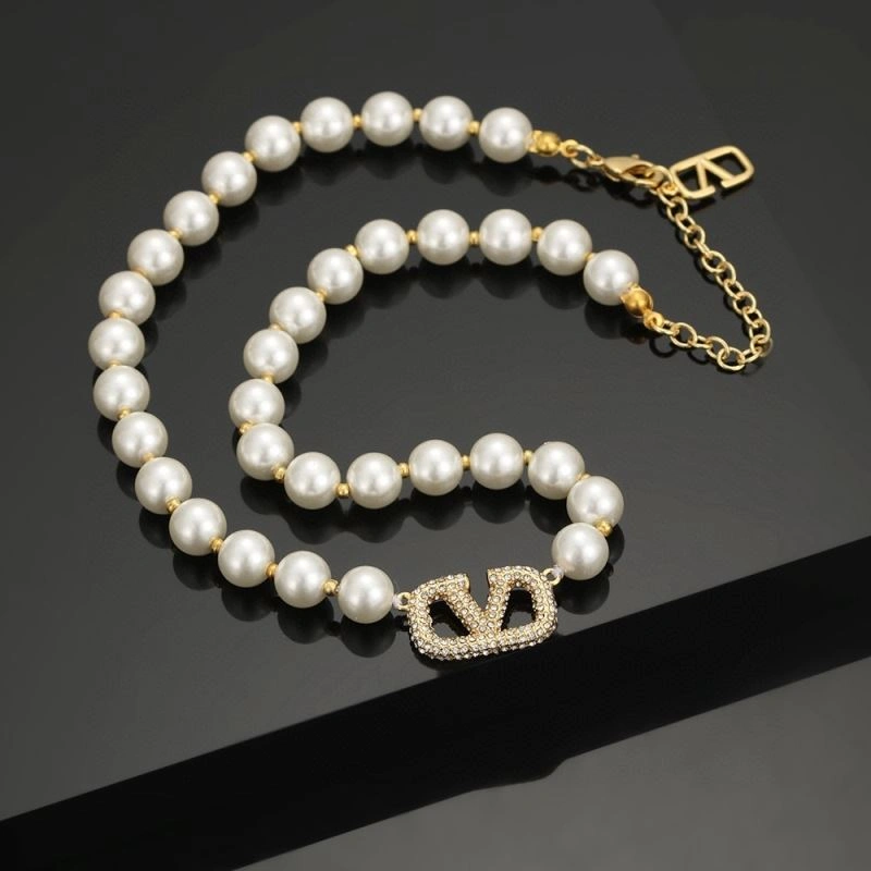 Low-cost Valentino Necklaces