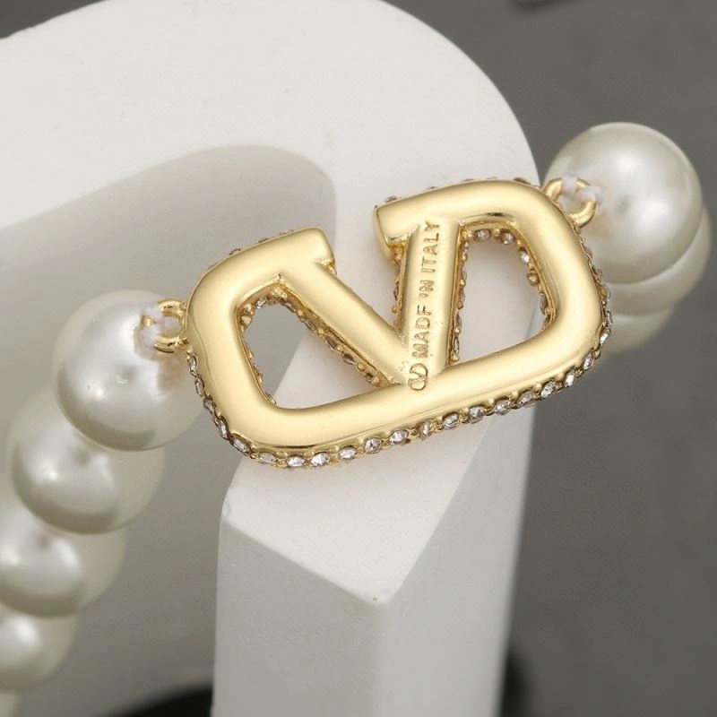 Low-cost Valentino Necklaces