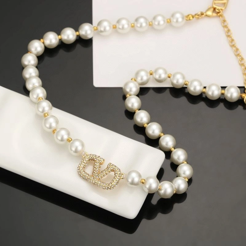 Low-cost Valentino Necklaces