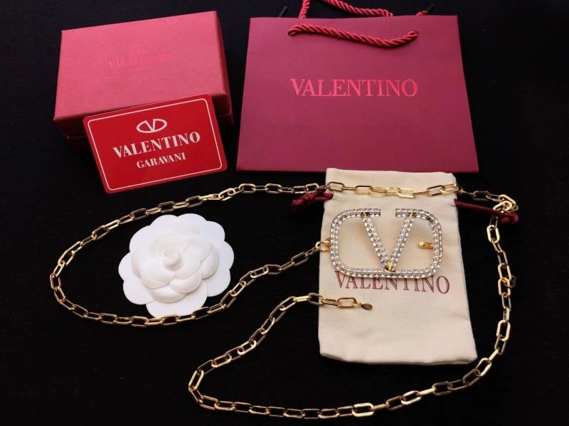 Cut-rate Valentino Necklaces