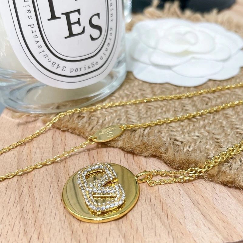 Perfect replica Valentino Necklaces