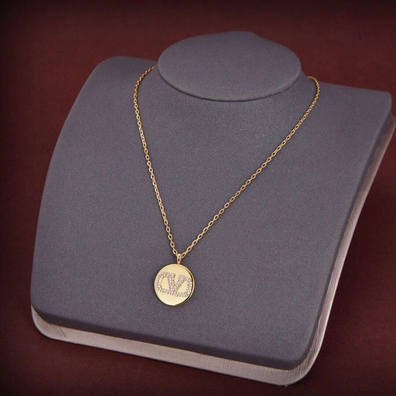 Low-cost Valentino Necklaces