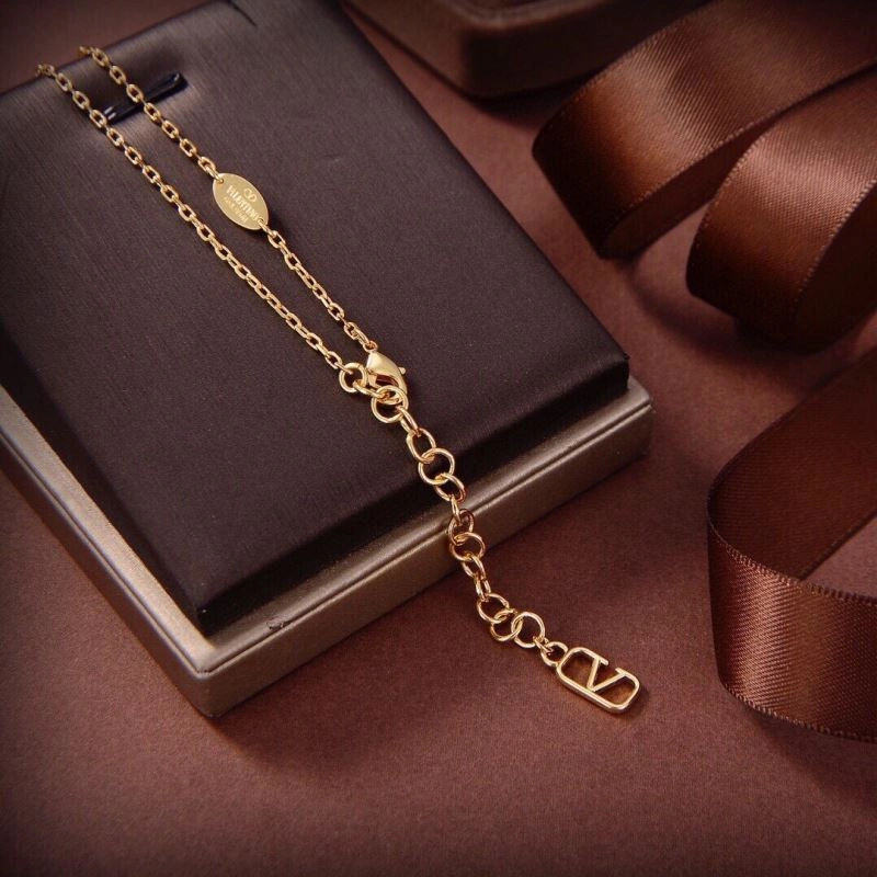 Low-cost Valentino Necklaces