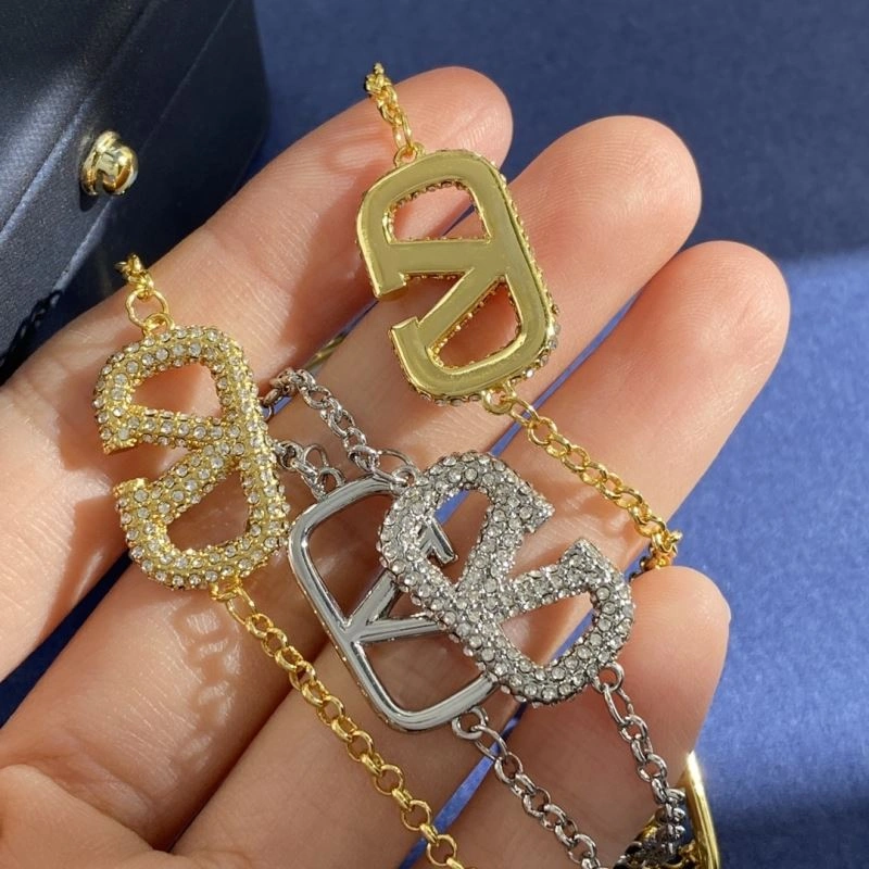Cut-rate Valentino Necklaces