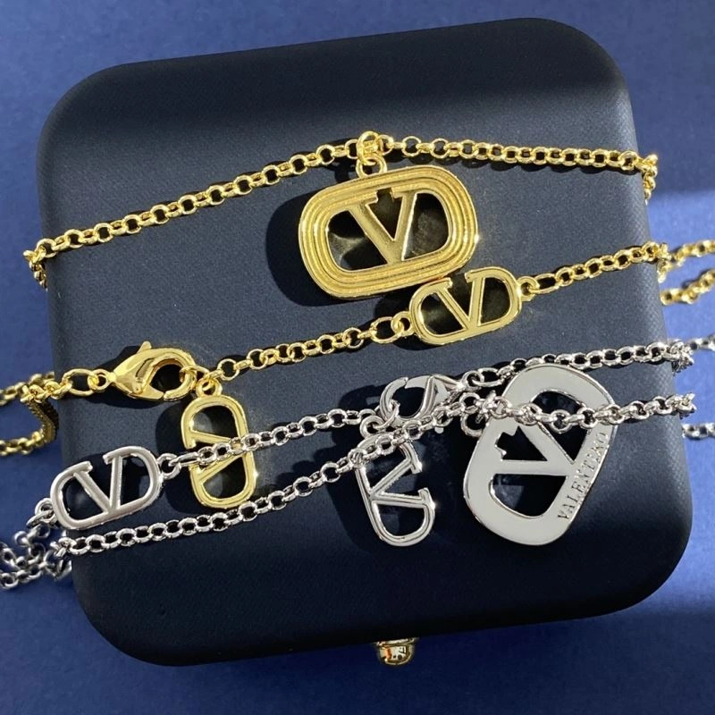 Mirror quality Valentino Necklaces
