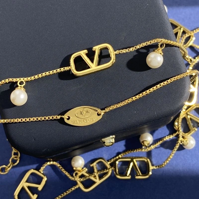 Brand-original Valentino Necklaces