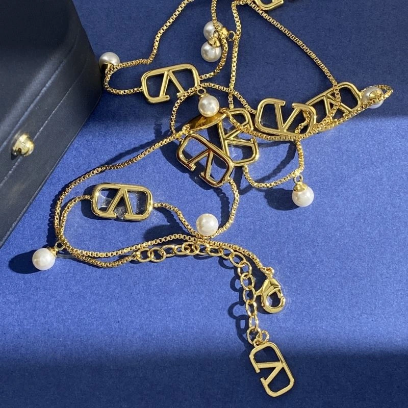 Brand-original Valentino Necklaces