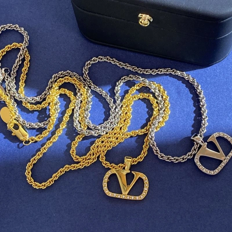 Precise copy Valentino Necklaces